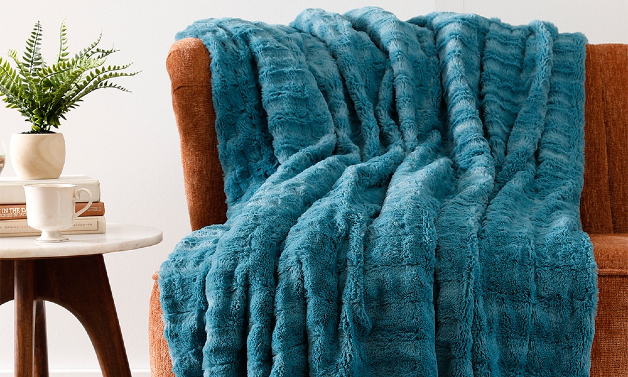 Throws – Cathay Home